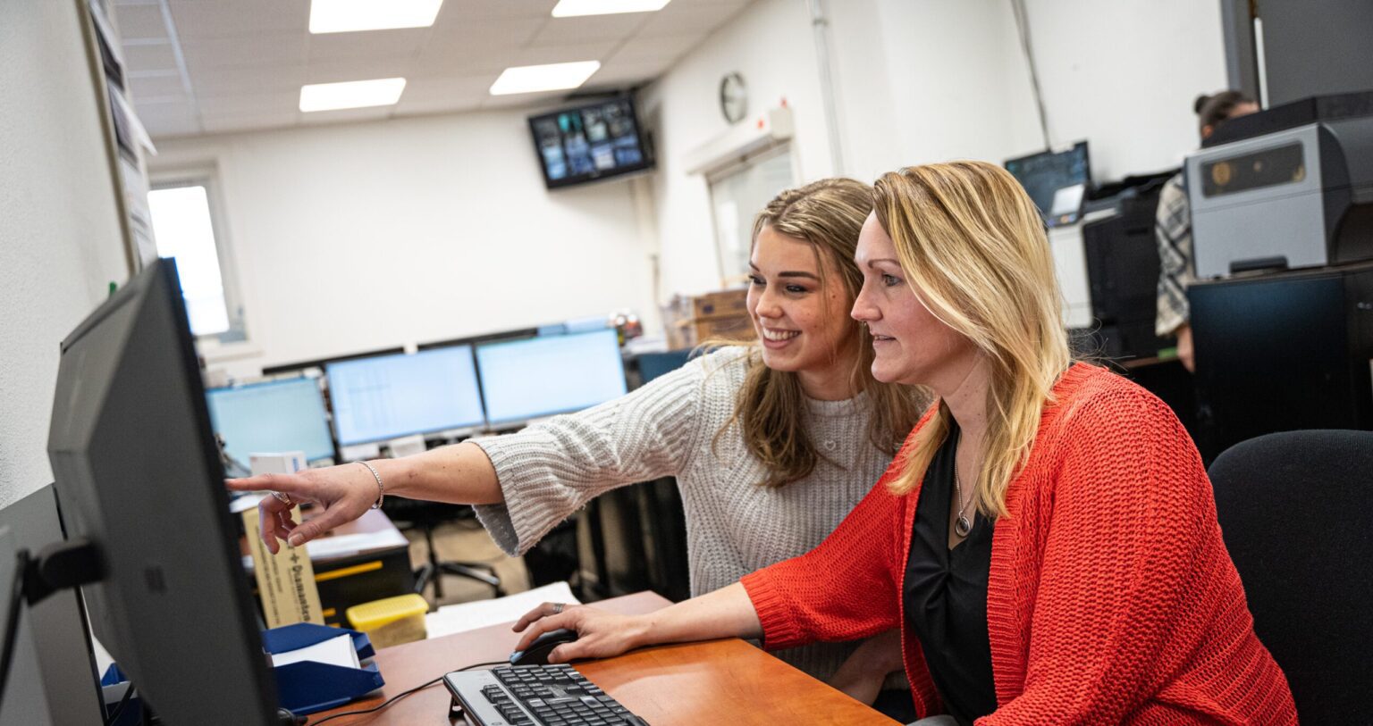 Contact - Hartog Transport & Hartog Logistics